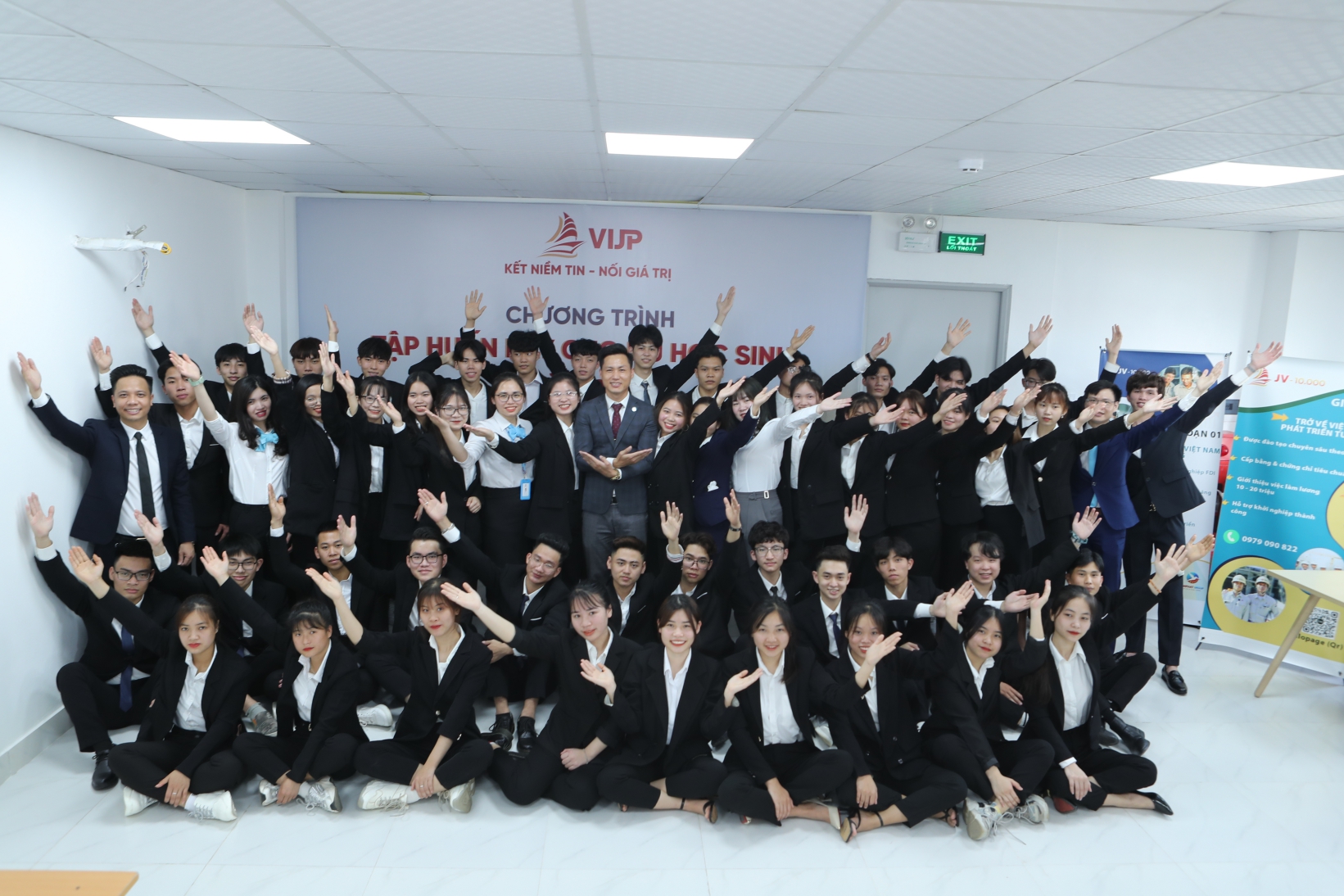 VIJP GROUP - CHƯƠNG TRÌNH TẬP HUẤN BAY CHO DU HỌC SINH 2022 - VIJP GROUP