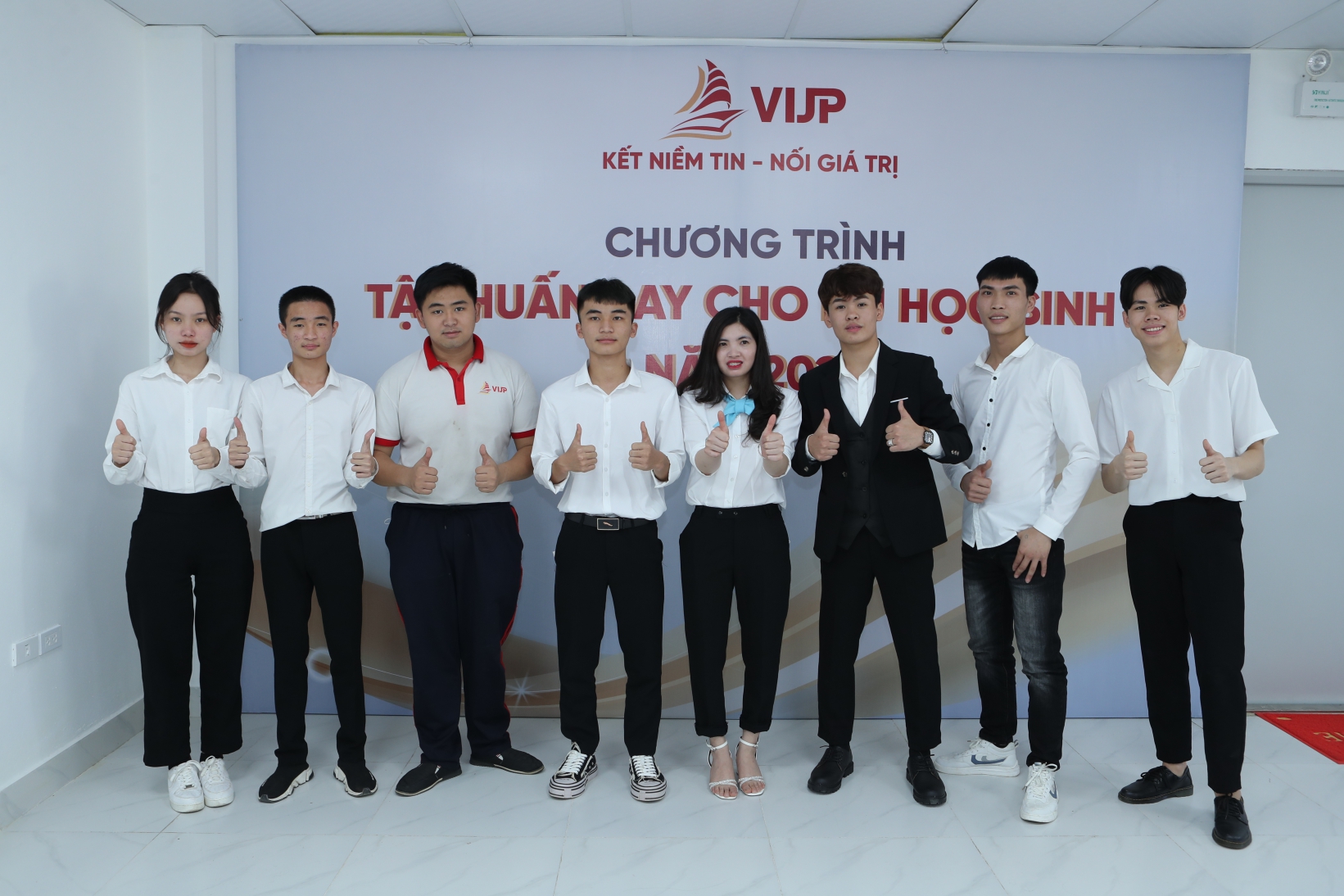 VIJP GROUP - CHƯƠNG TRÌNH TẬP HUẤN BAY CHO DU HỌC SINH 2022 - VIJP GROUP